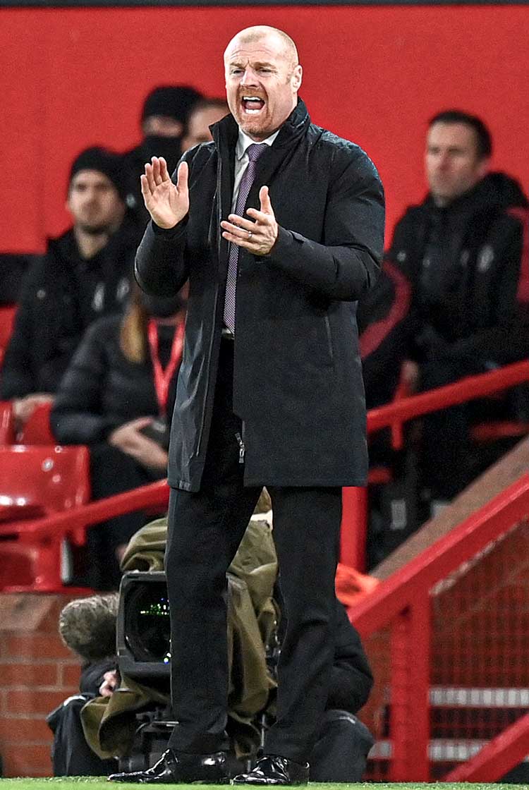 Coaches' Voice | The low block: football tactics explained